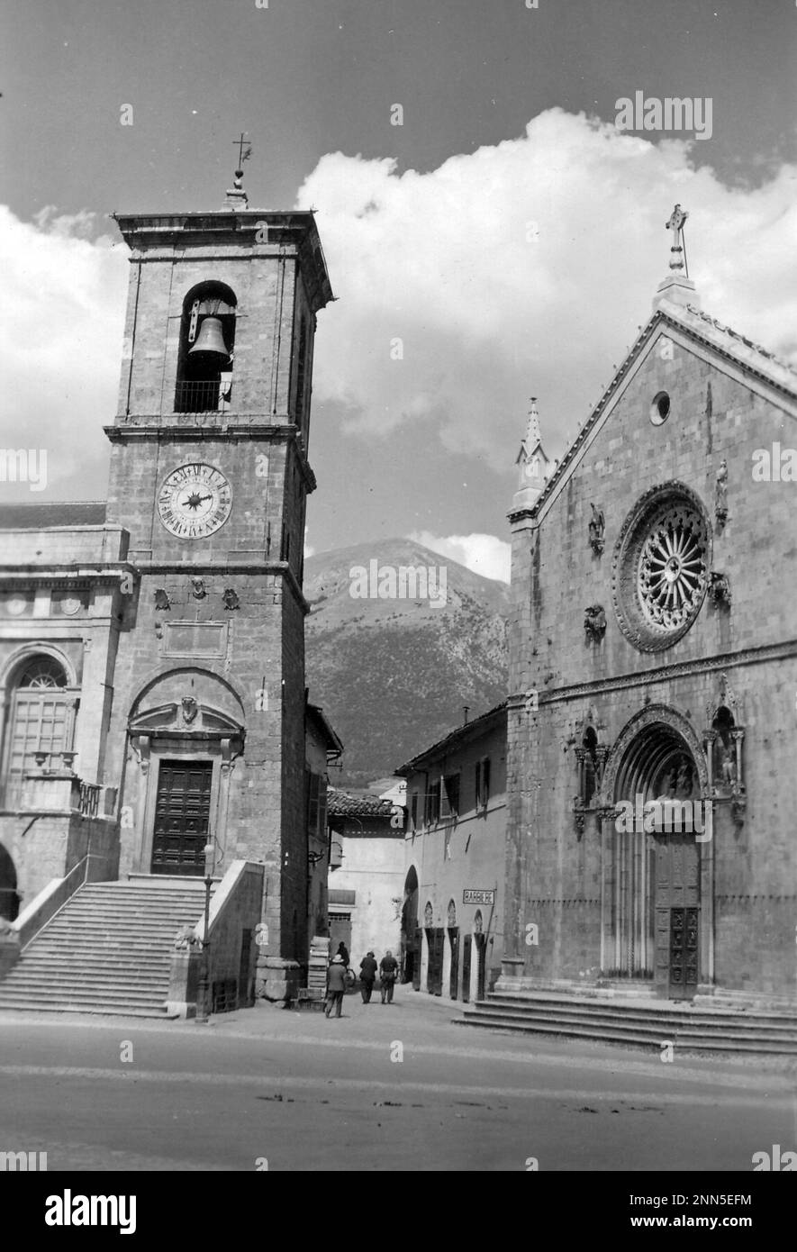 Castelluccio di norcia Foto e Immagini Stock in Bianco e Nero - Alamy