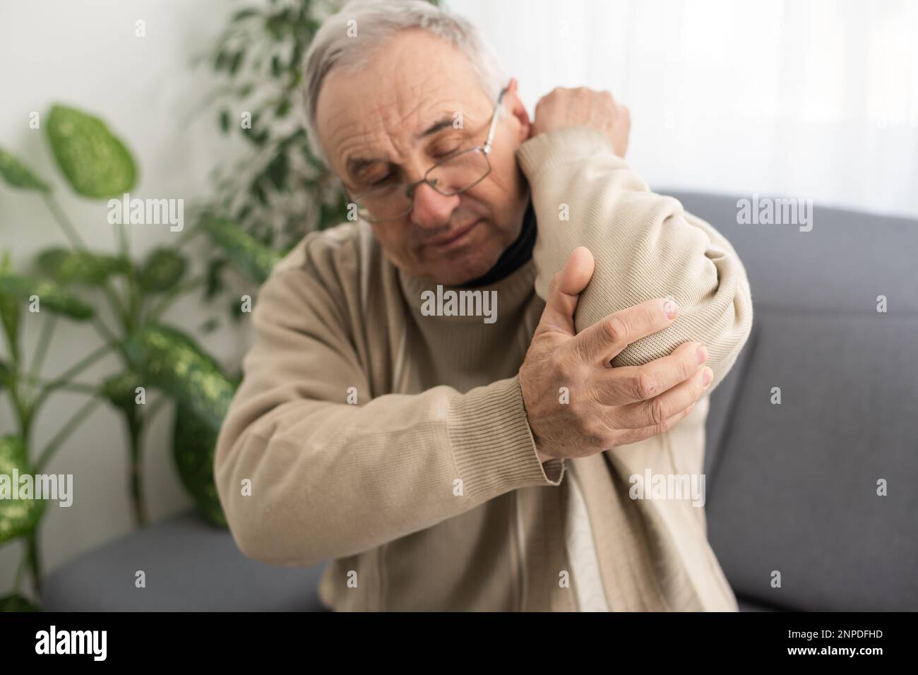 Postura flessa immagini e fotografie stock ad alta risoluzione - Alamy