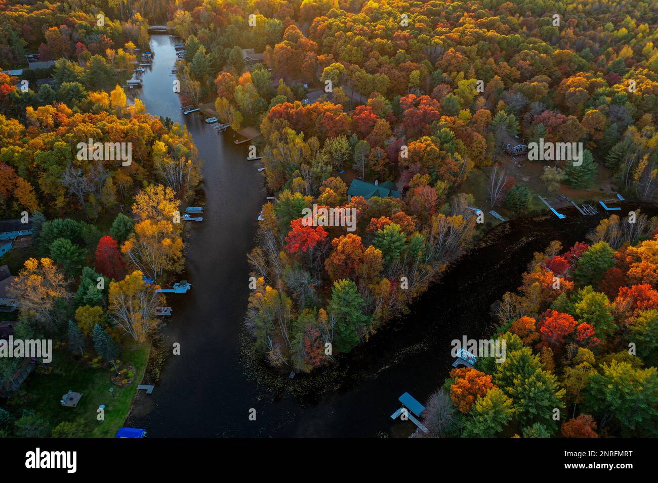 Colore autunnale aereo immagini e fotografie stock ad alta risoluzione ...