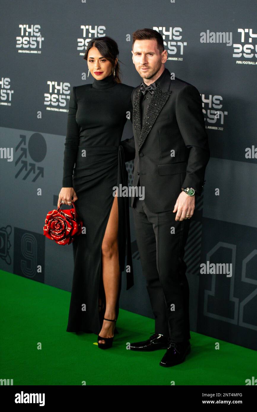 Lionel messi di Parigi Saint Germain con la moglie Antonella Roccuzzo ...