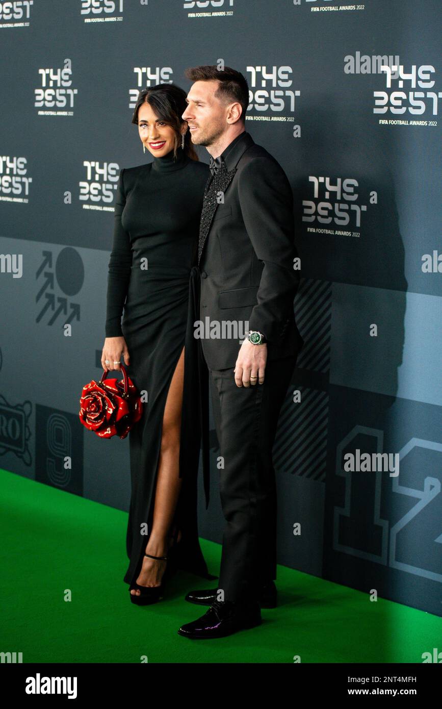 Lionel messi di Parigi Saint Germain con la moglie Antonella Roccuzzo ...