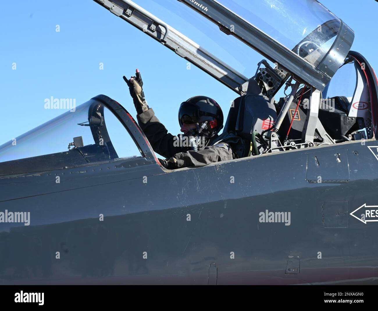 Il Colonnello Mathew Calhoun, comandante della Bomb Wing 131st, si ...