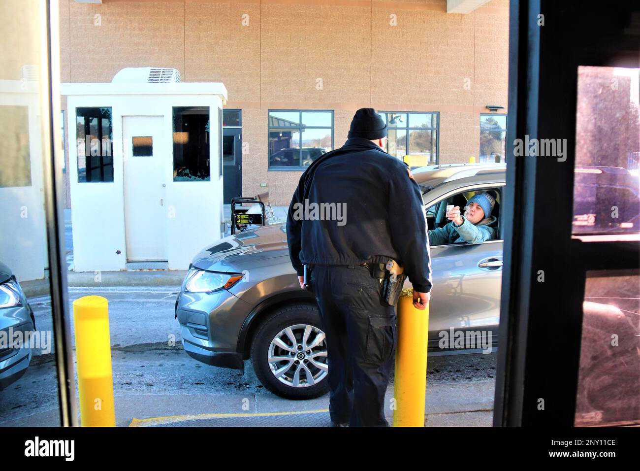 Ufficiale di polizia Jason Pipkin con la direzione di Fort McCoy dei ...