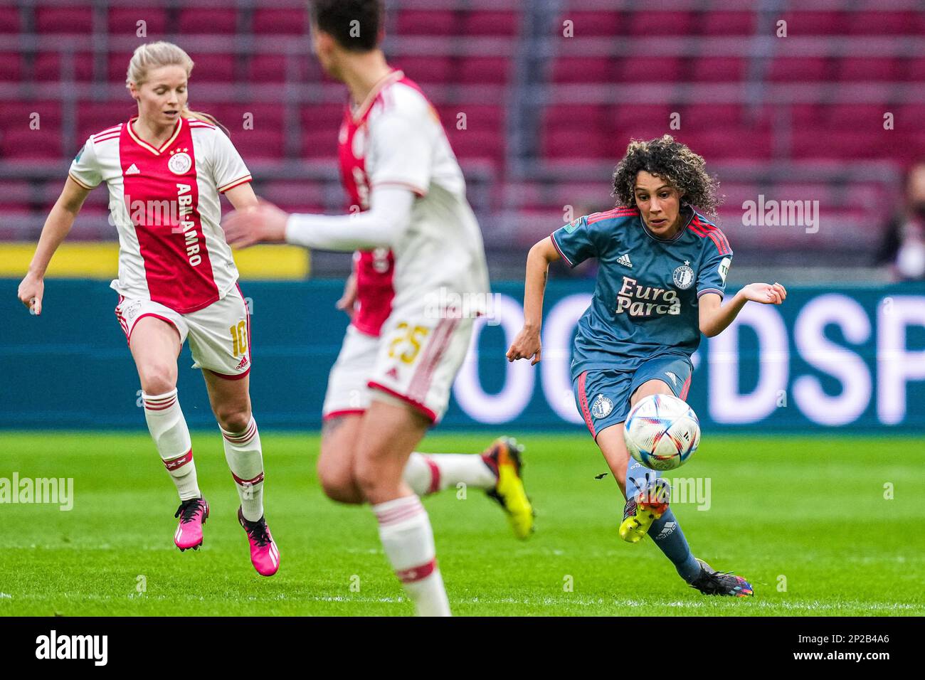 Amsterdam - Zoi van de Ven di Feyenoord V1 durante la partita tra Ajax ...