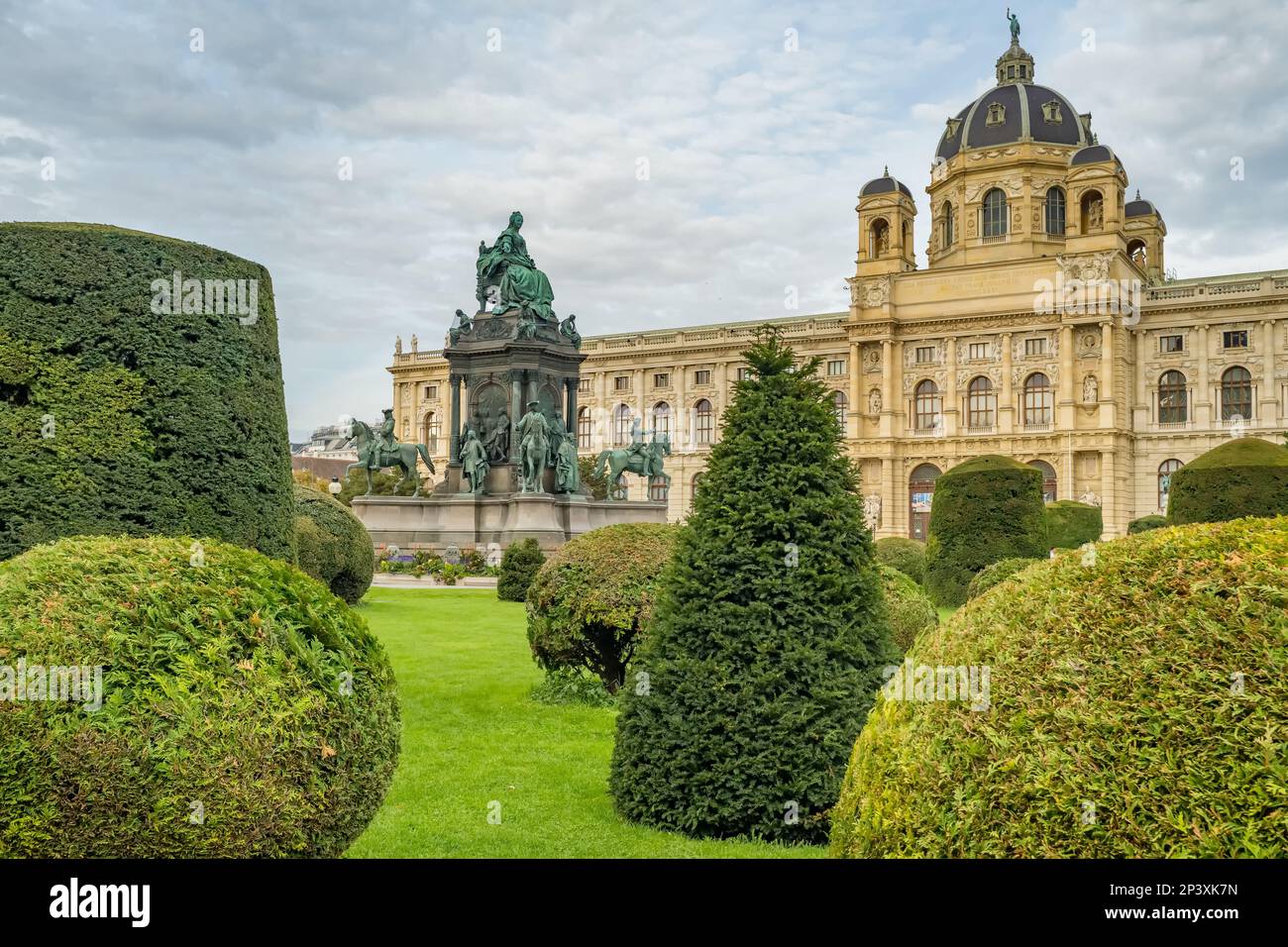 Maria theresian platz immagini e fotografie stock ad alta risoluzione ...