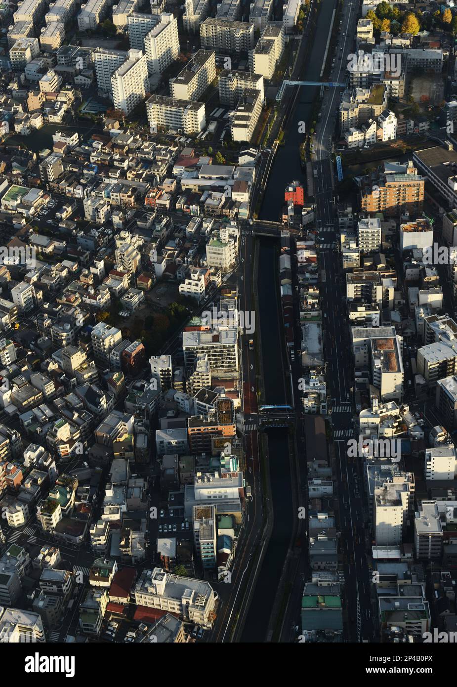 Quartieri di tokyo immagini e fotografie stock ad alta risoluzione - Alamy