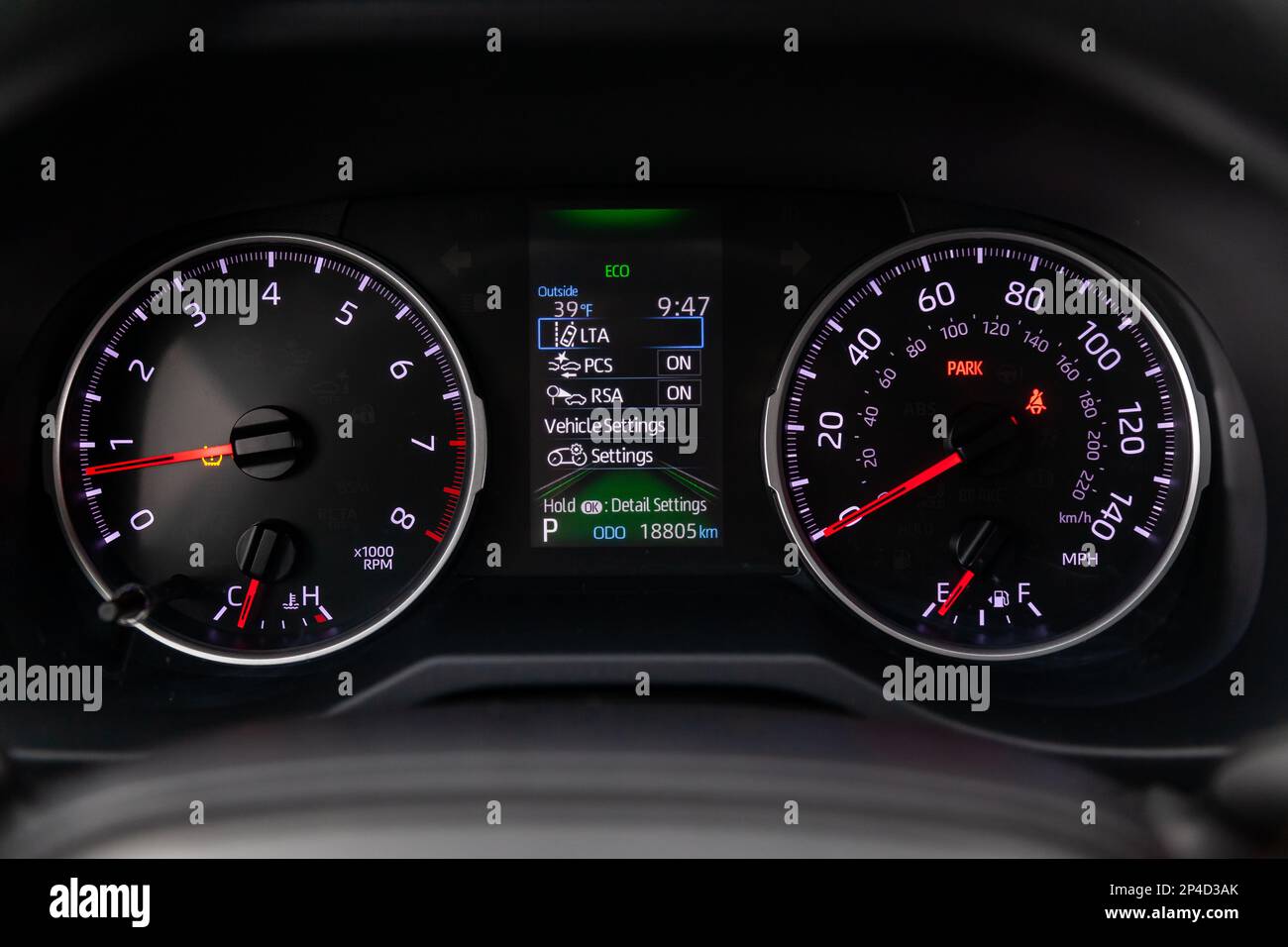 Novosibirsk, Russia - 03.04.2023: L'interno della vettura Toyota Rav4 ...