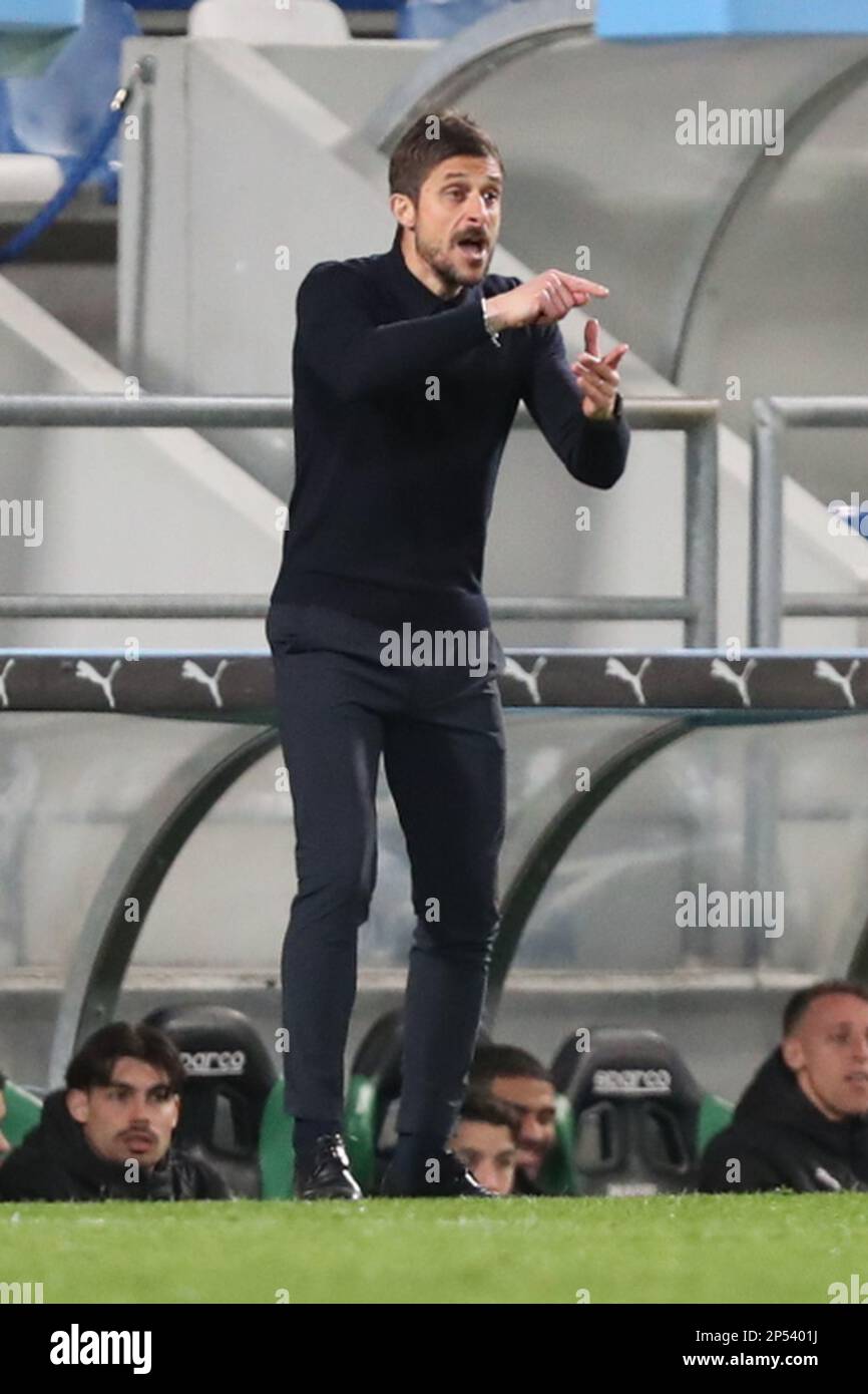 Alessio Dionisi degli Stati Uniti Sassuolo Calcio grida istruzioni ai ...