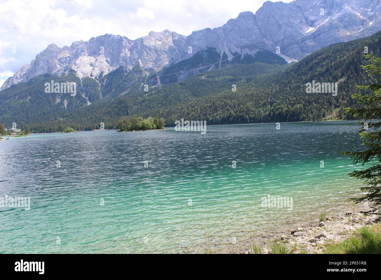 Lago eibsee e isola immagini e fotografie stock ad alta risoluzione - Alamy