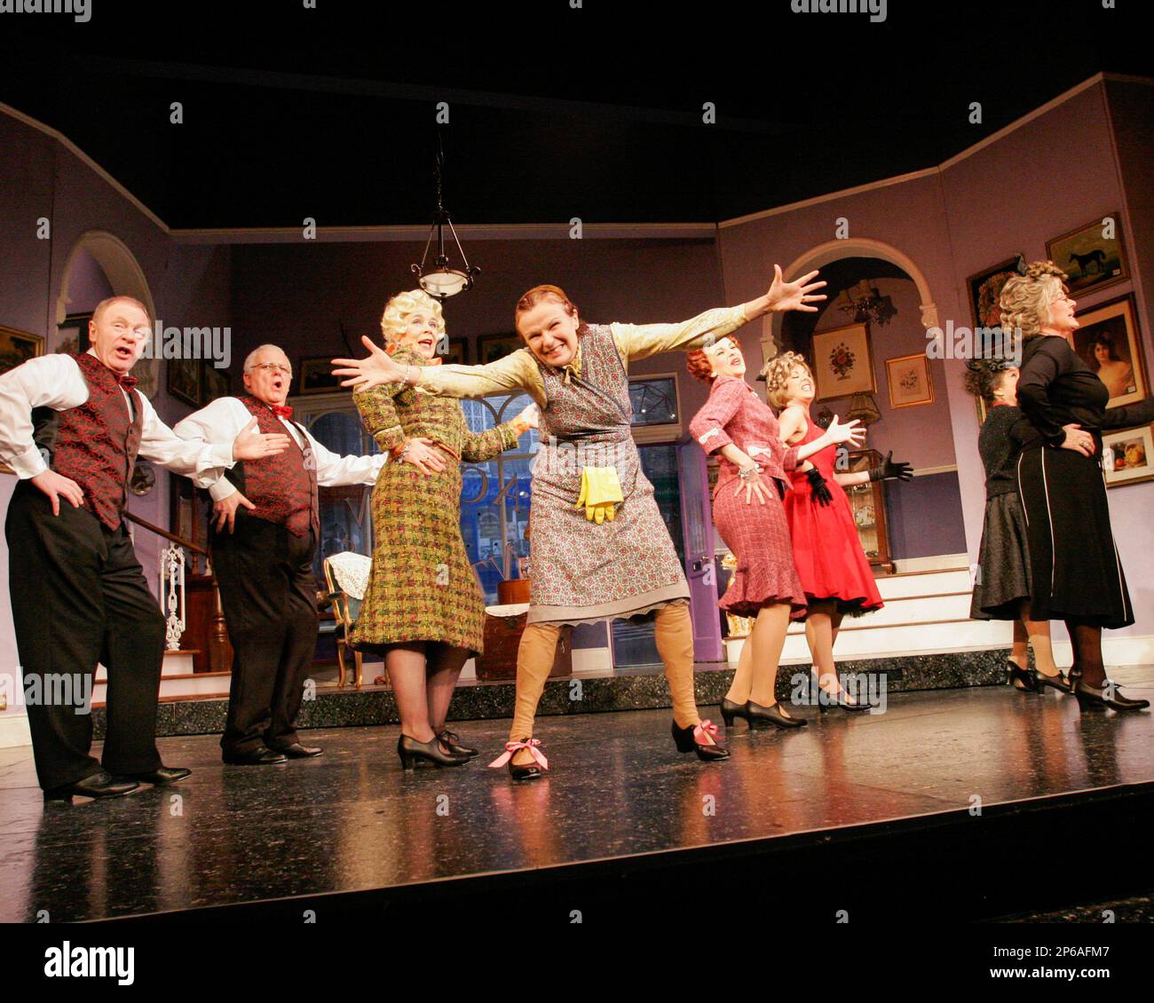 Antiquariato danzante immagini e fotografie stock ad alta risoluzione ...