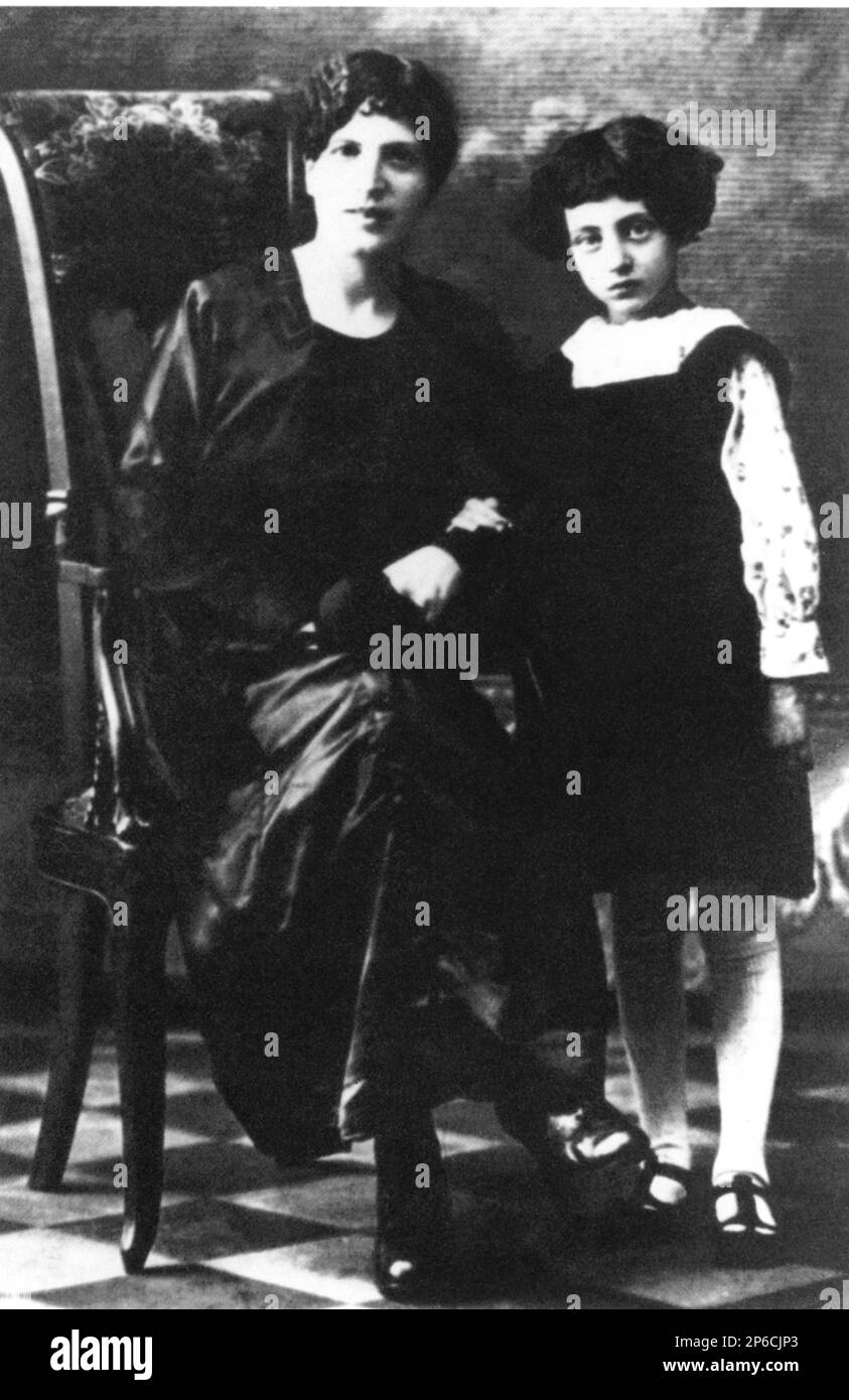 1918 c, ITALIA : LINA SABA ( Carolina WOELFLER o Wölfler ) e LINUCCIA ...