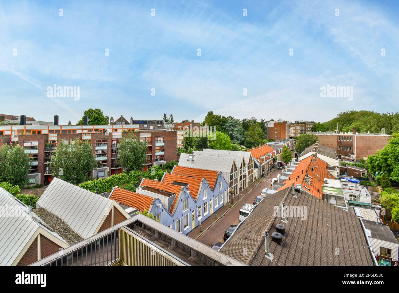 Amsterdam, Paesi Bassi - 10 aprile 2021: Una città dalla cima di un ...