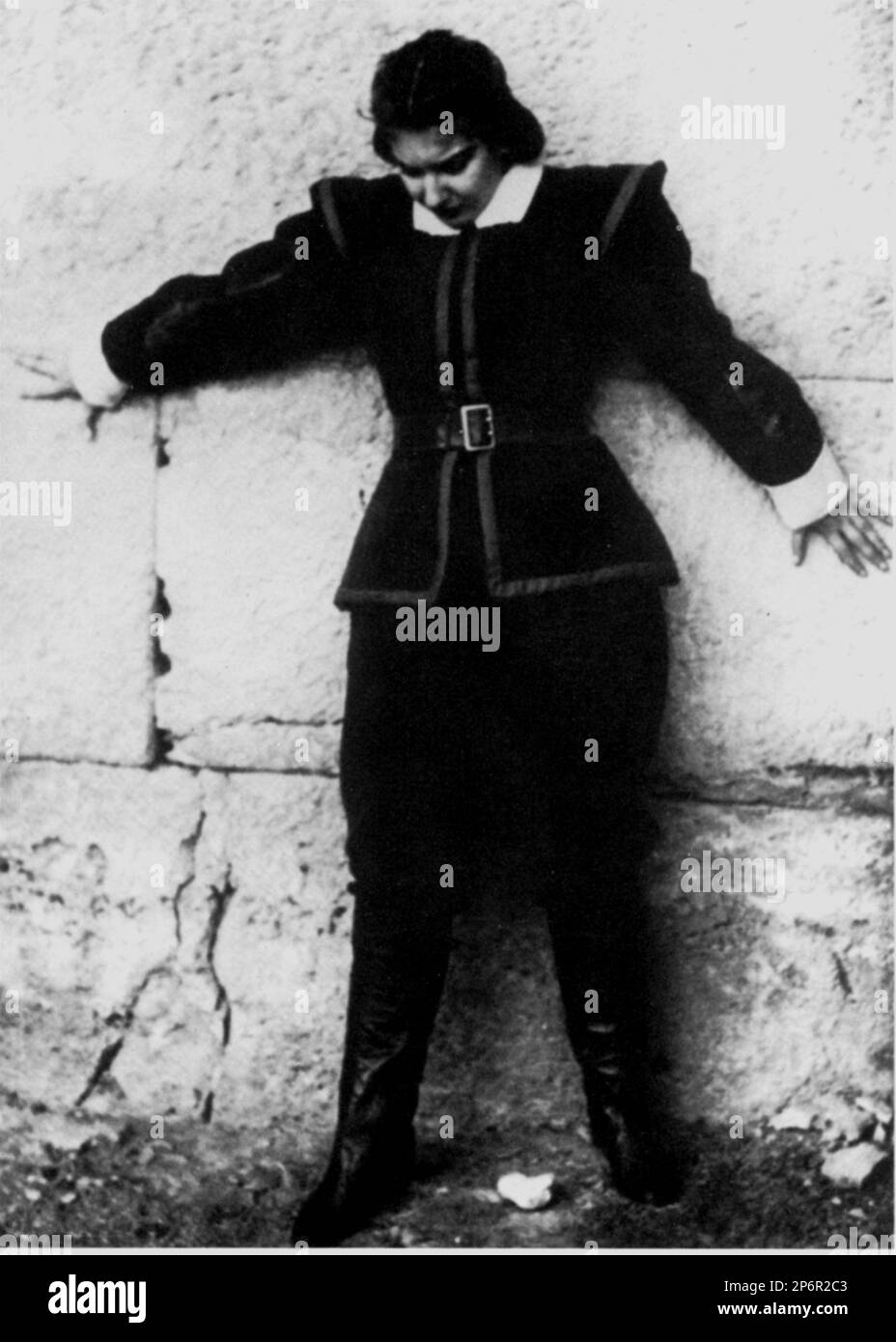 1944 , Atene , GRECIA : il celebre soprano cantante lirico MARIA CALLAS ...