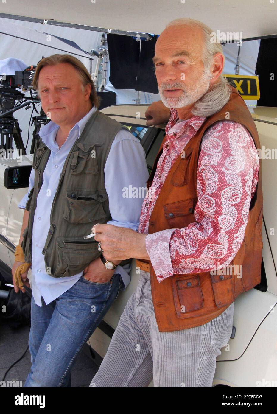 Die Schauspieler Axel Prahl als Kommissar Thiel, links, und Claus ...
