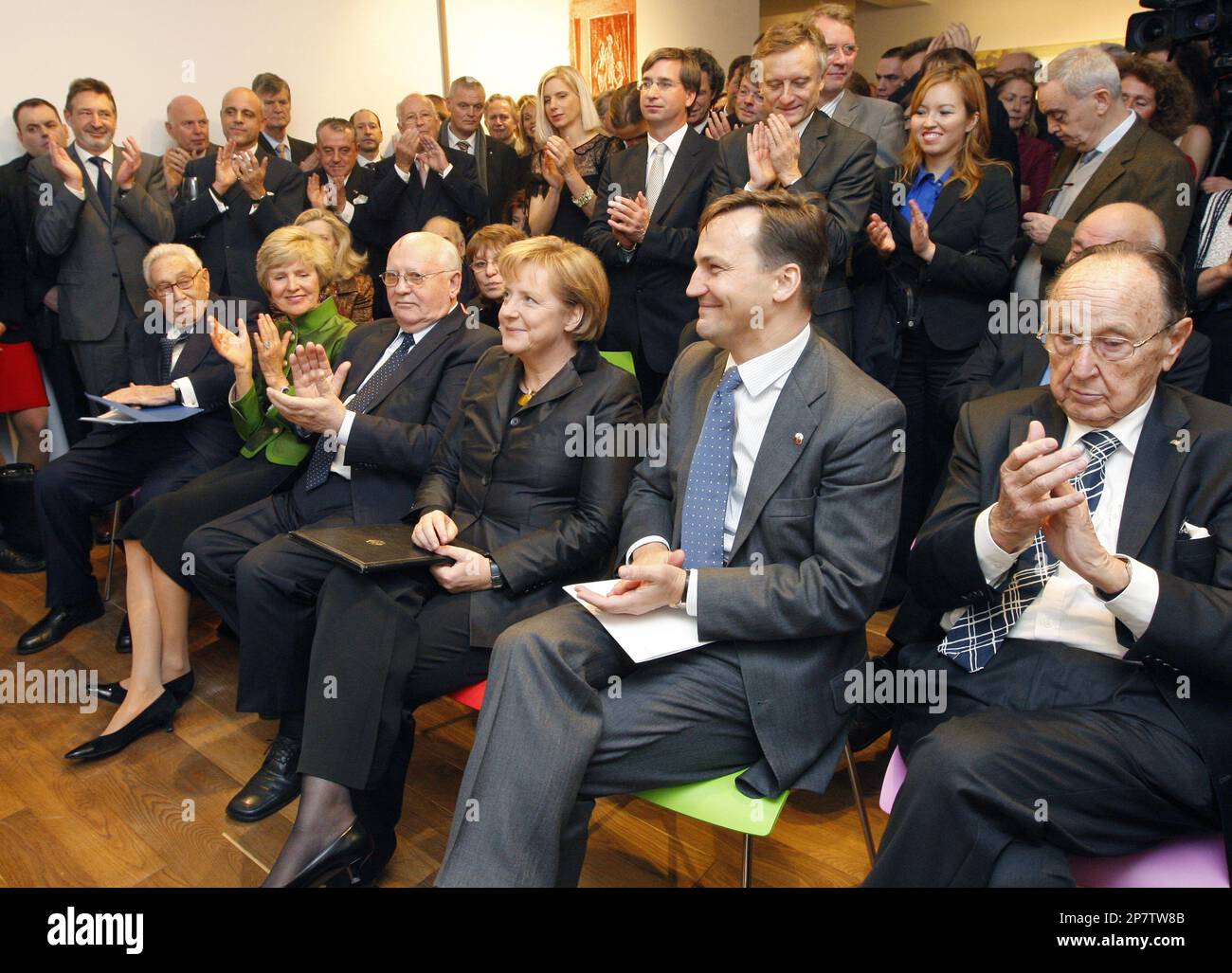Der fruehere Bundesaussenminister Hans-Dietrich Genscher (FDP), der ...