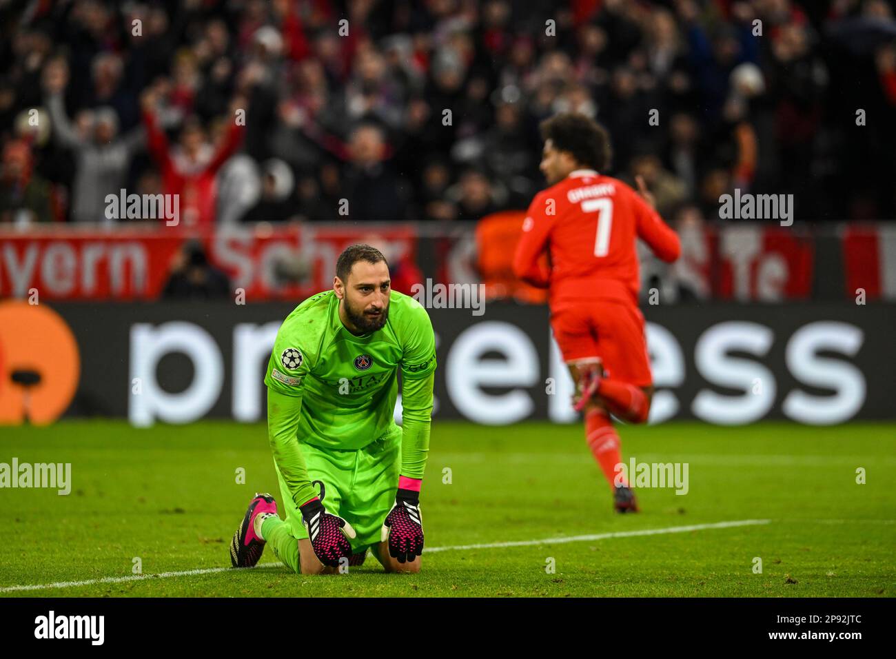 Monaco, 8. Marzo 2023, #99 GK Gianluigi DONNARUMMA PSG, #7 Serge Gnabry ...