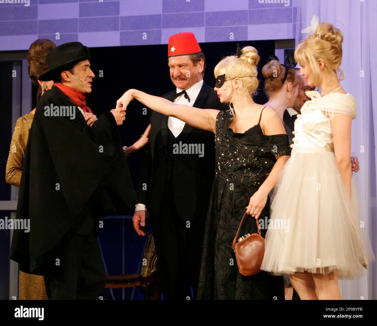 Marcello de Nardo als Dr. Gabriel Eisenstein, Erwin Ebenbauer als Dr ...