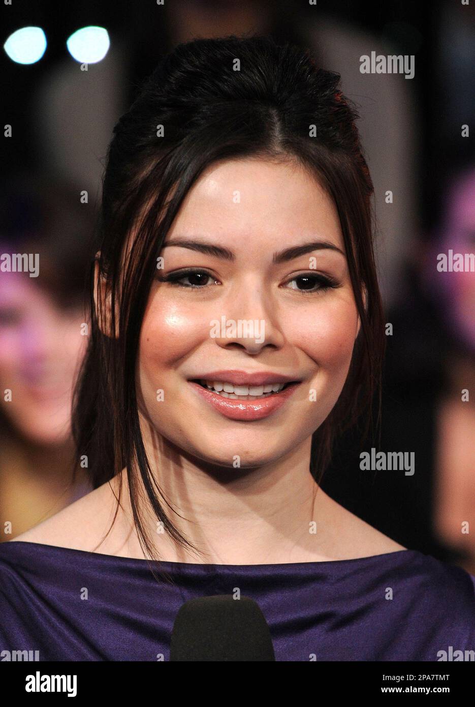 ** FILE ** In this Jan. 15, 2008 file photo, actress Miranda Cosgrove ...