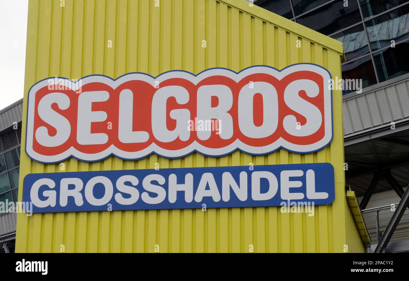 Das Logo des Grosshandelunternehmens Selgros ist am Mittwoch, 13.Maerz ...
