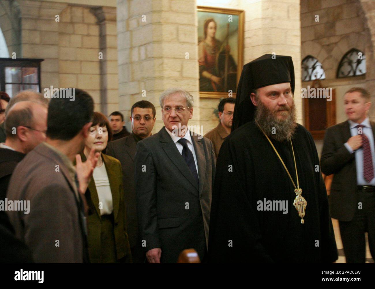 Hungarian President Laszlo Solyom, center, and his wife Erzsebet Solyom ...