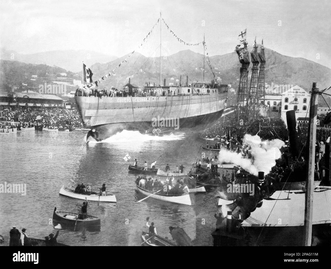 1911 , Sestri Ponente , Genova , ITALIA : il lancio della marina ...