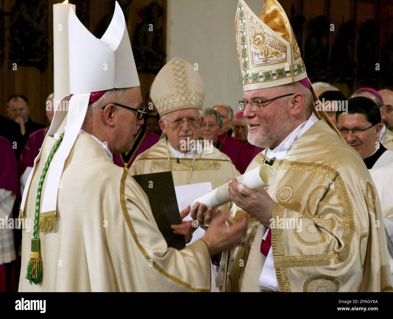 Der Apostolische Nuntius in Deutschland, Erzbischof Jean-Claude ...