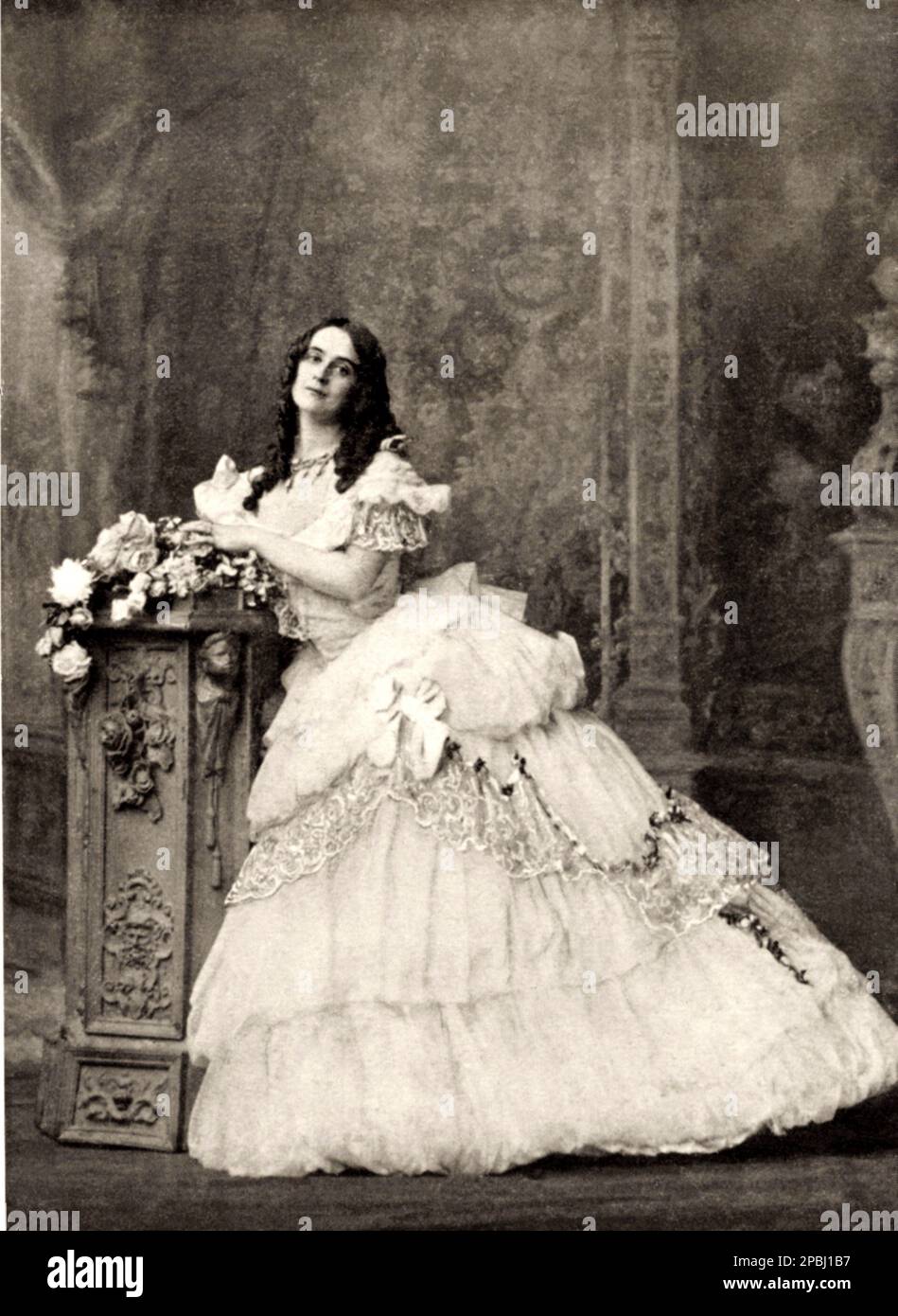 1909 , Milano , ITALIA : la Duchessa Italiana Donna CARLA ERBA ...