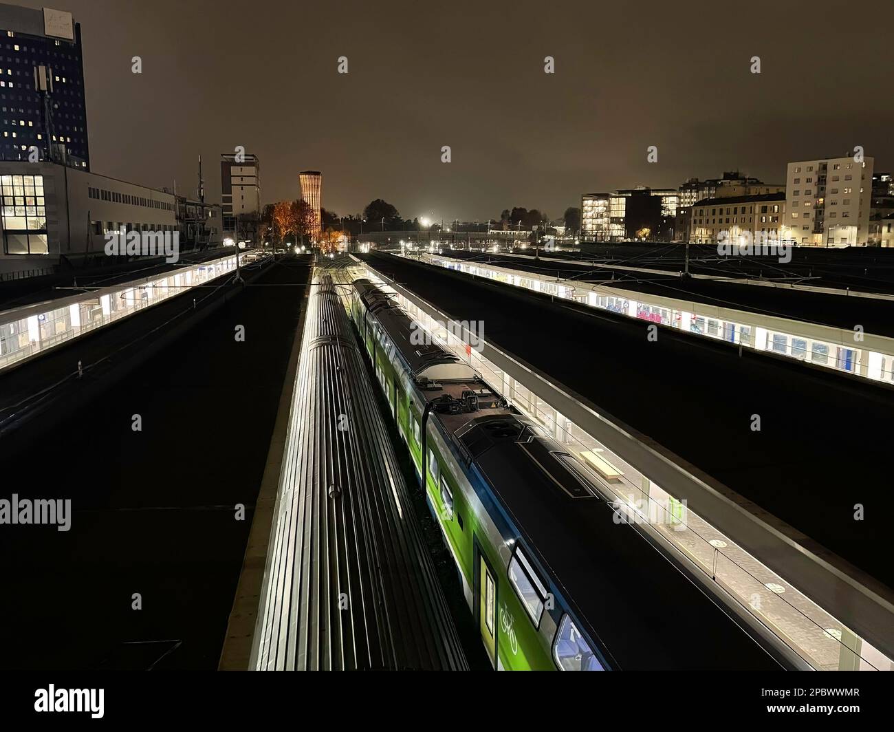 Stazione ferroviaria di milano porta garibaldi immagini e fotografie ...