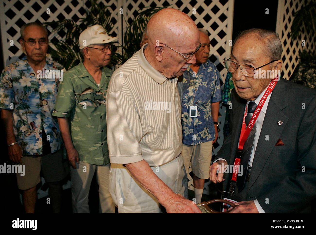 Surrounded by World War II Japanese military pilots, former Japanese ...