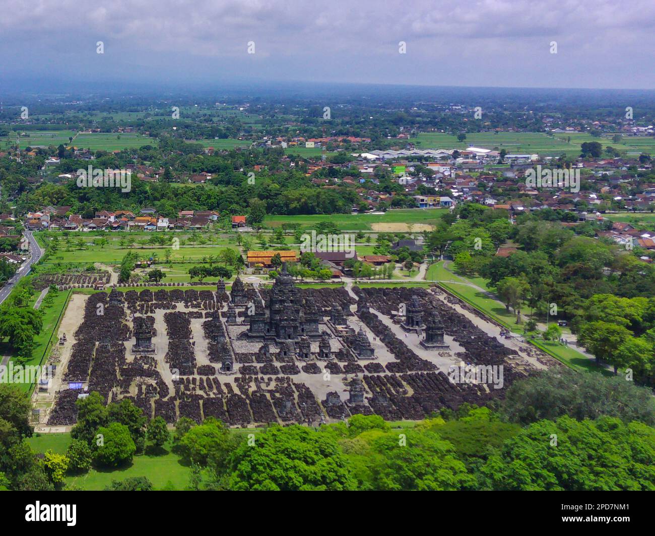 15 gennaio 2023, Java centrale. Indonesia. Foto aerea di Candi ...