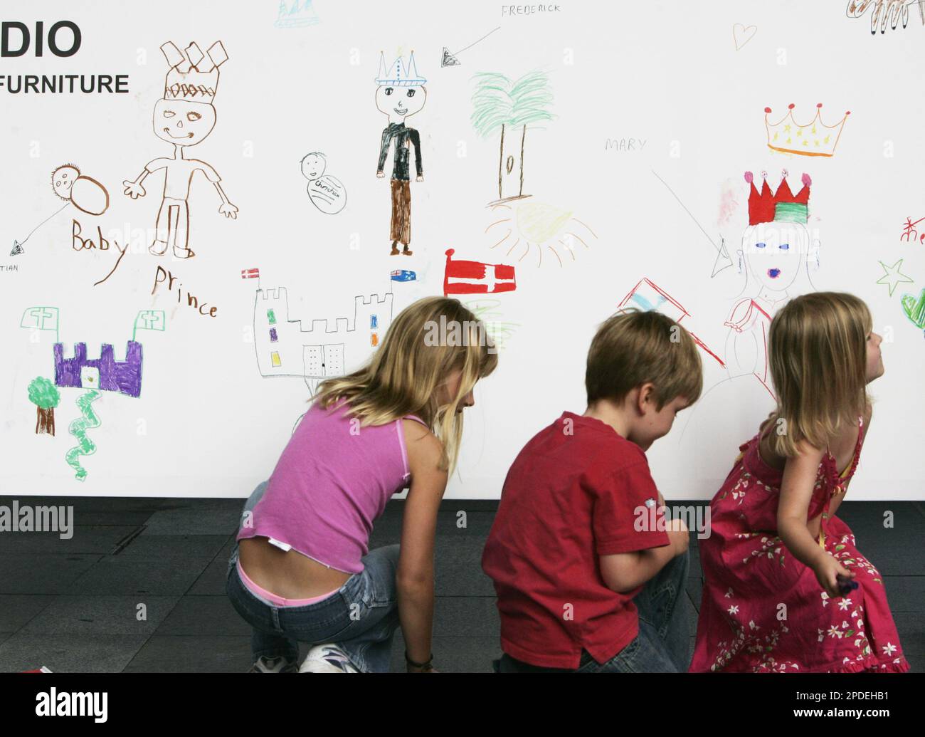 Siblings, from left, seven-year-old Olivia Scully, Nicholas Scully, 6 ...