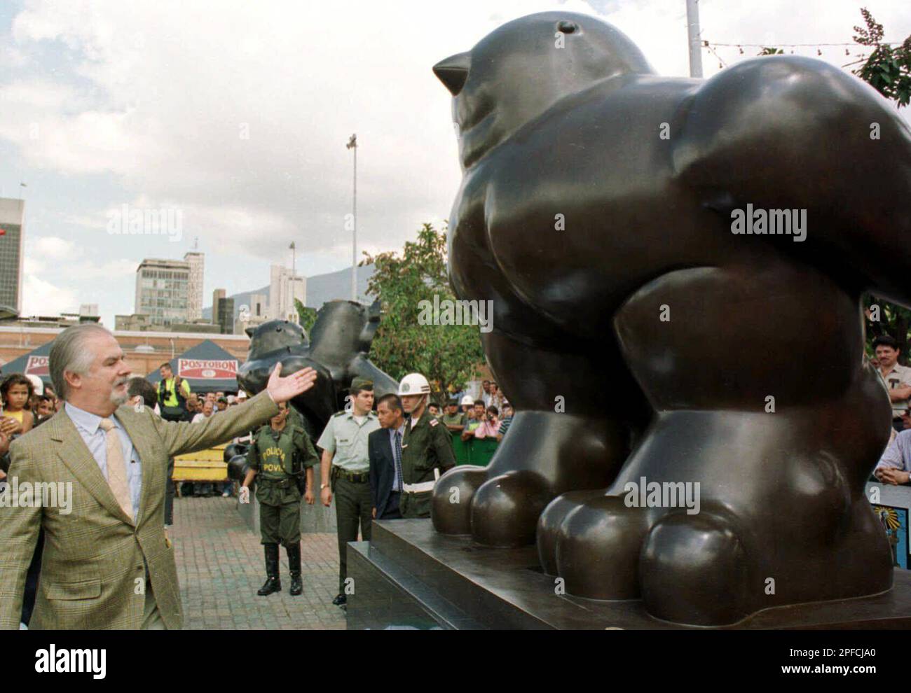 Colombian artist Fernando Botero presents a new sculpture of "The Bird ...