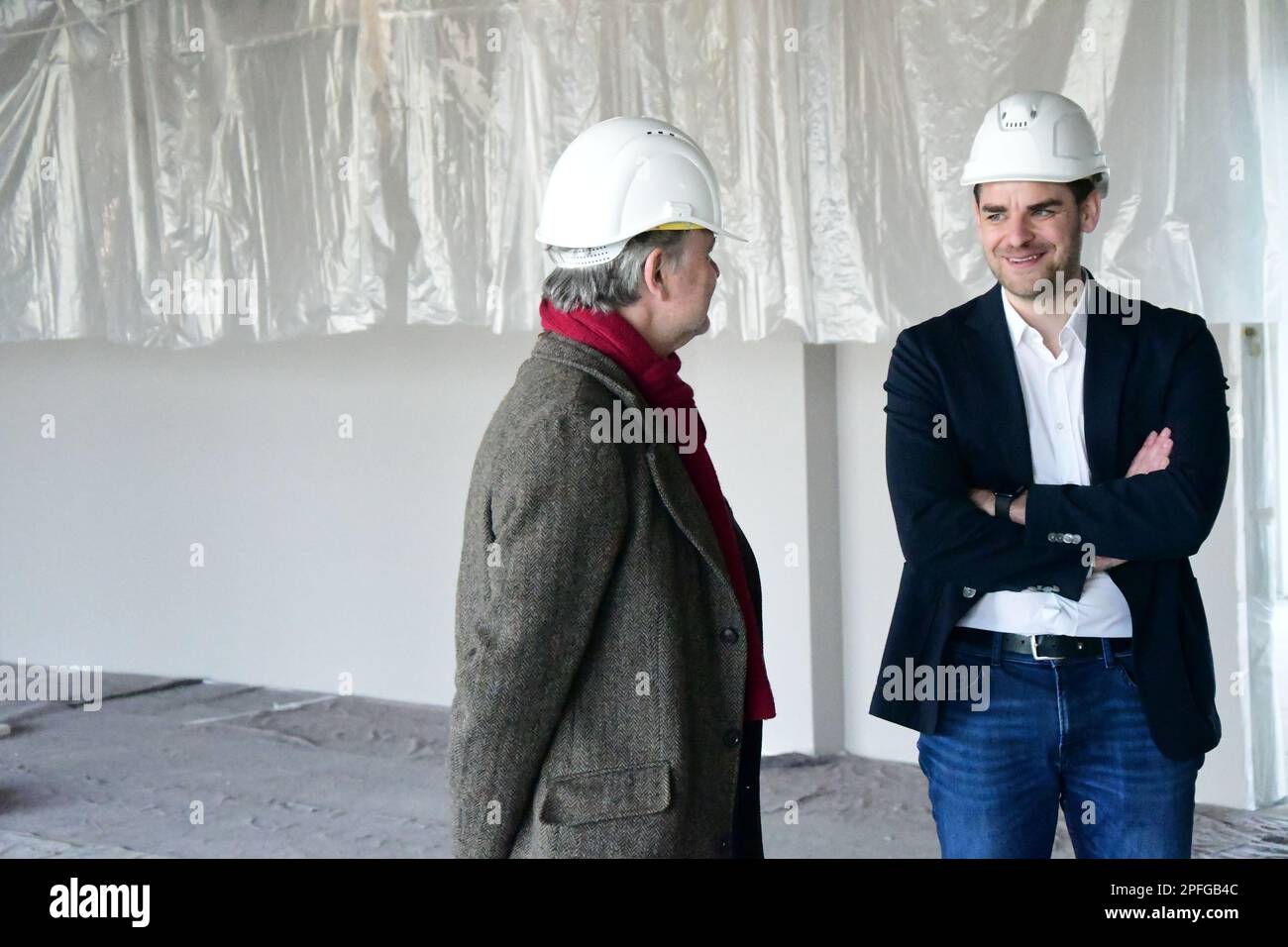 Aktueller Stand des Wildparkstadionsneubau, Karlsruhe Begehung mit ...