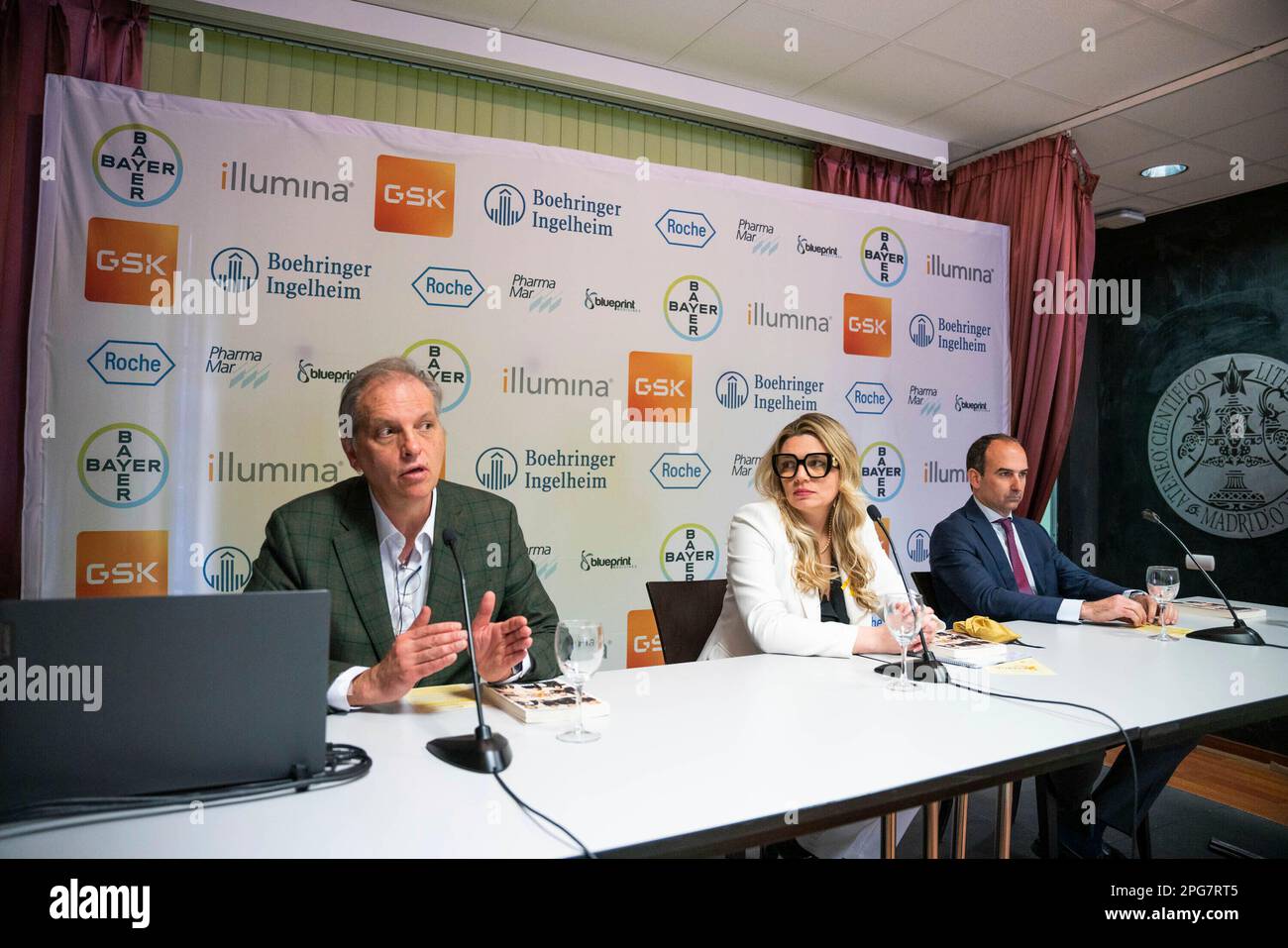 (L-R) The CEO of the Patient Experience Institute, Carlos Bezos; the ...