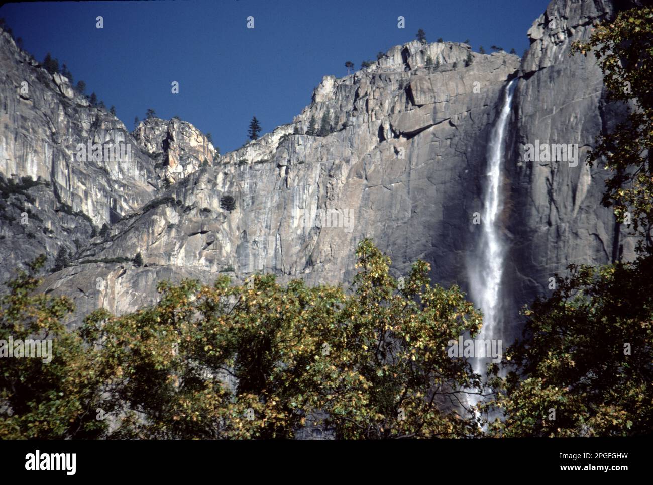 Parco Nazionale di Yosemite. CA. STATI UNITI 1984. Yosemite Upper ...