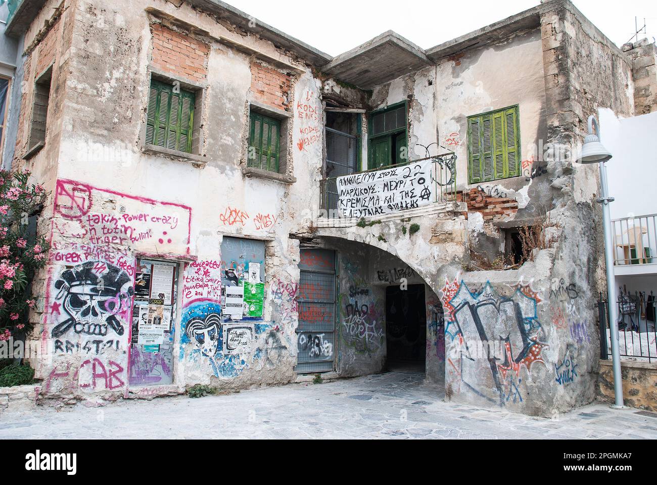 Vieni a vedere dei bellissimi graffiti di creta immagini e fotografie ...
