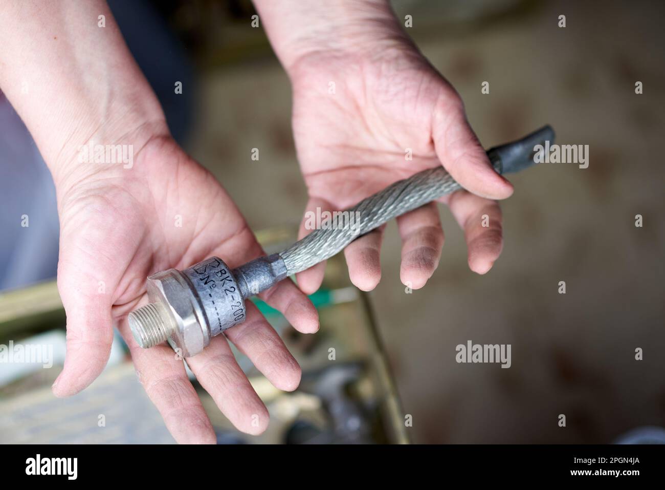 La valvola è in silicone con una corrente nominale di 200 ampere ...