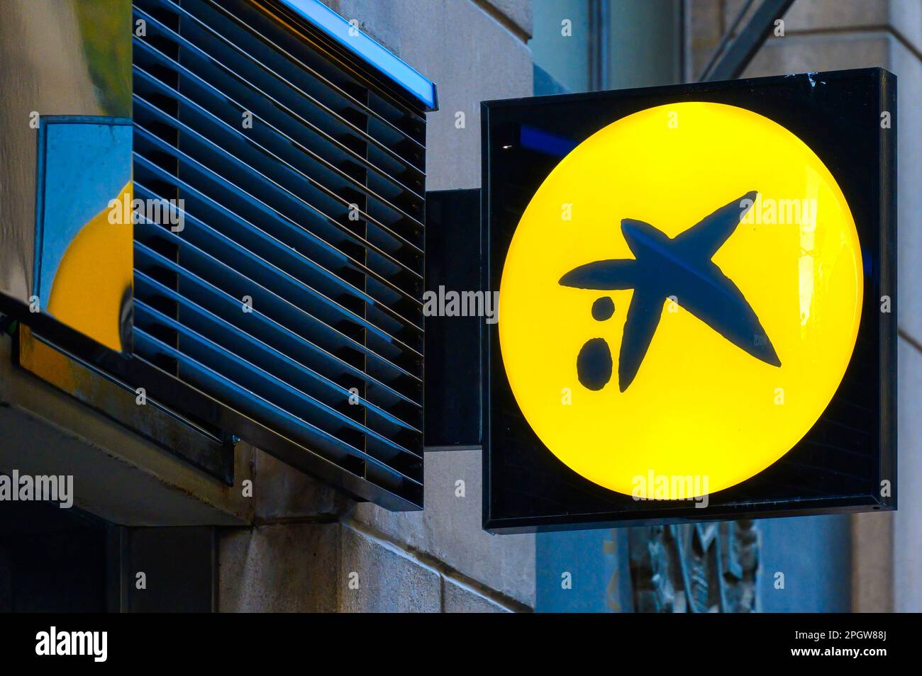 Caixa bank spain immagini e fotografie stock ad alta risoluzione - Alamy