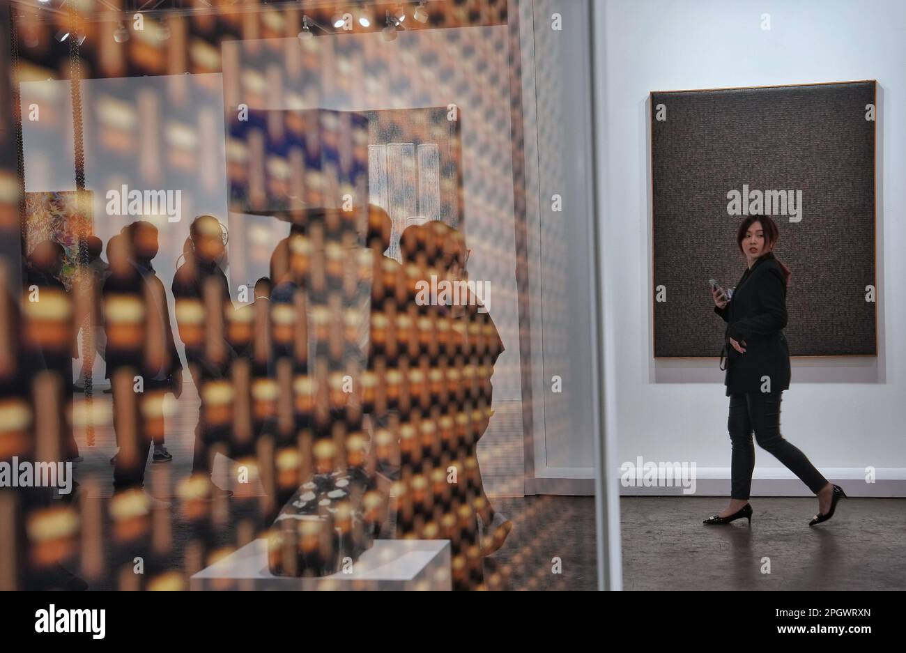 Opere d'arte esposte all'Art Basel Hong Kong 2023, con opere d'arte ...