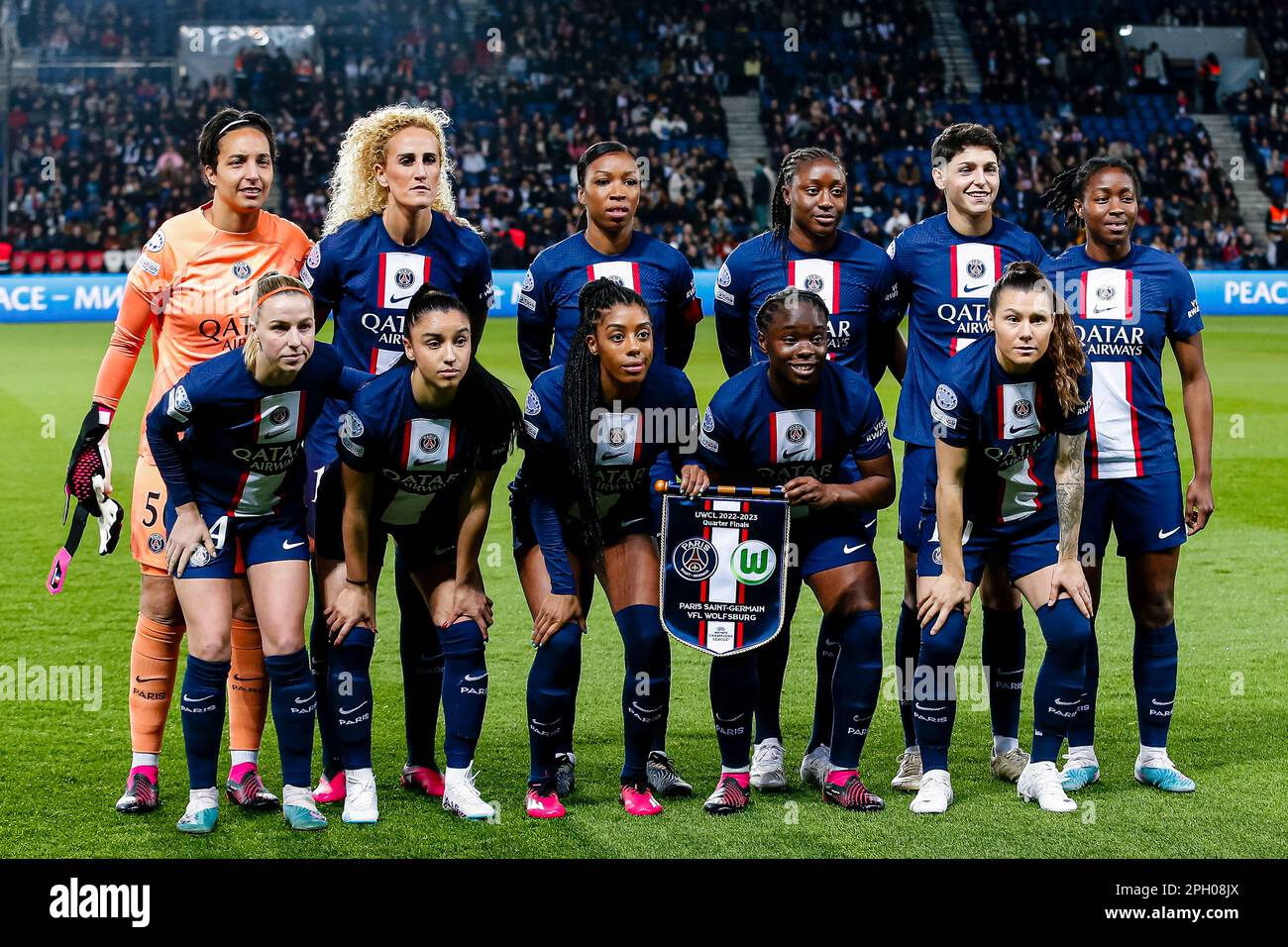 Parigi, Francia - Marzo 22: (L-R) Parigi Saint-Germain si presenta per ...