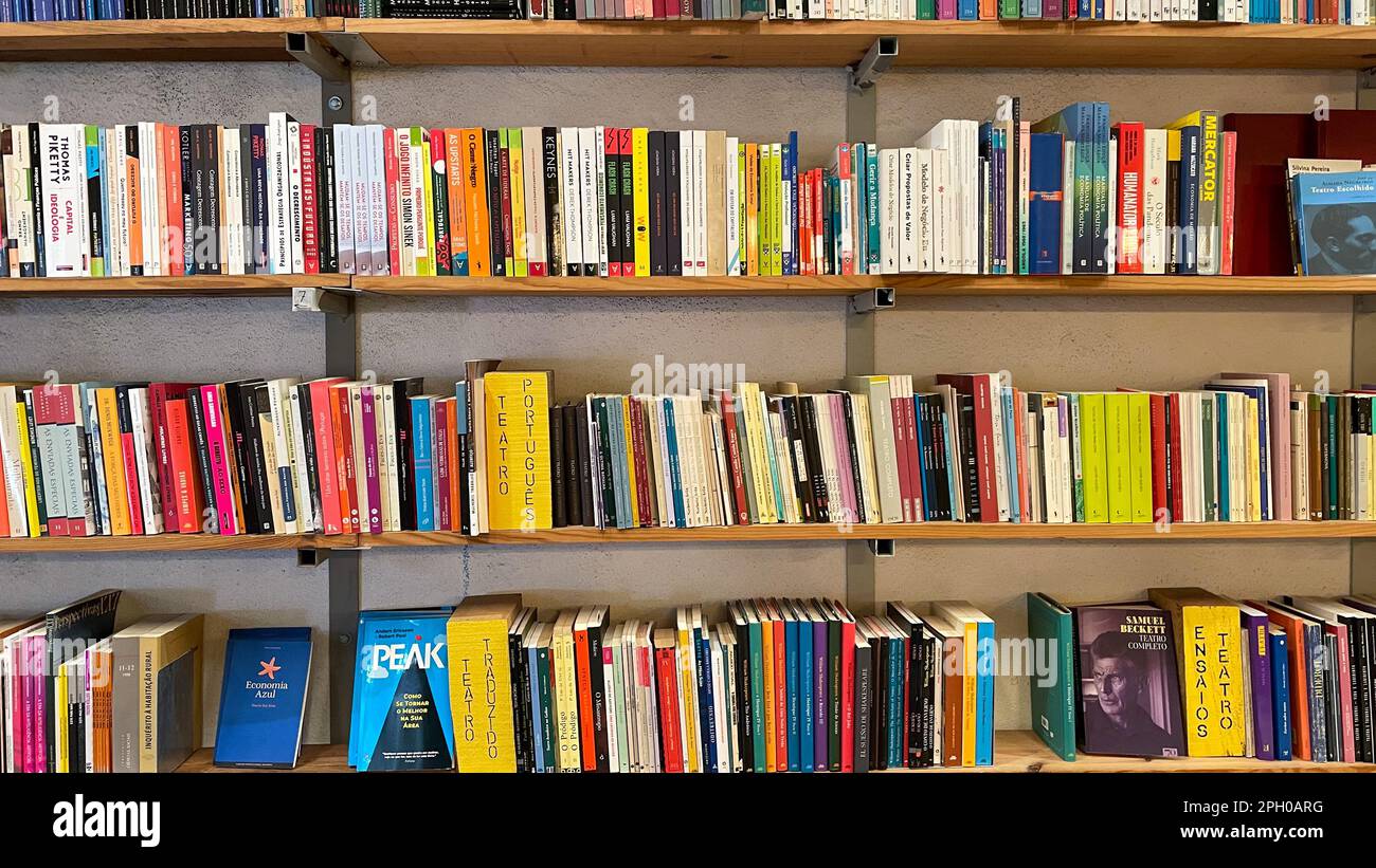 Vecchia libreria di lisbona immagini e fotografie stock ad alta ...