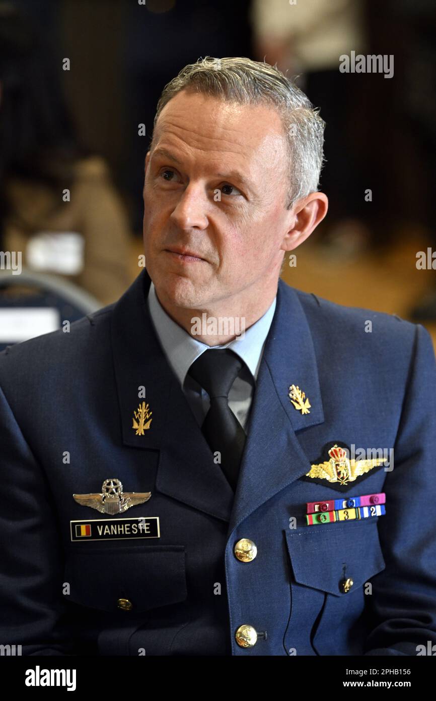 Koen vanheste - base Commander Kleine-Brogel Air base nella foto durante la posa della pietra di ...