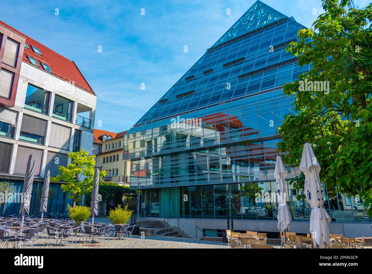 Central library in ulm pyramid immagini e fotografie stock ad alta ...