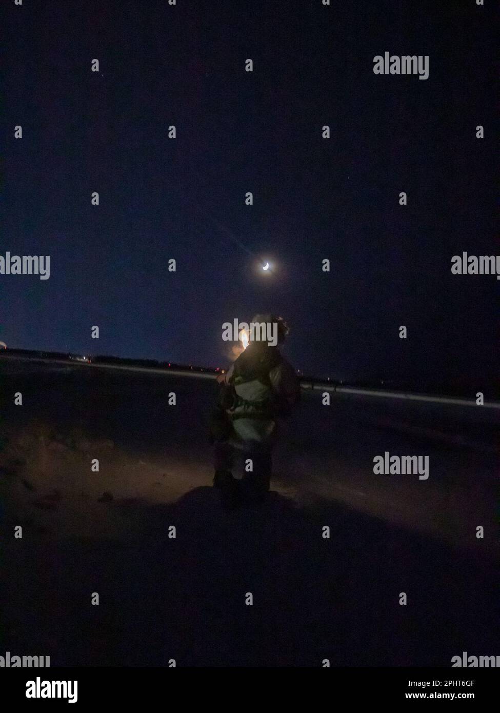 Un soldato di 1st Brigade Combat Team, 11th Airborne Division, che ...