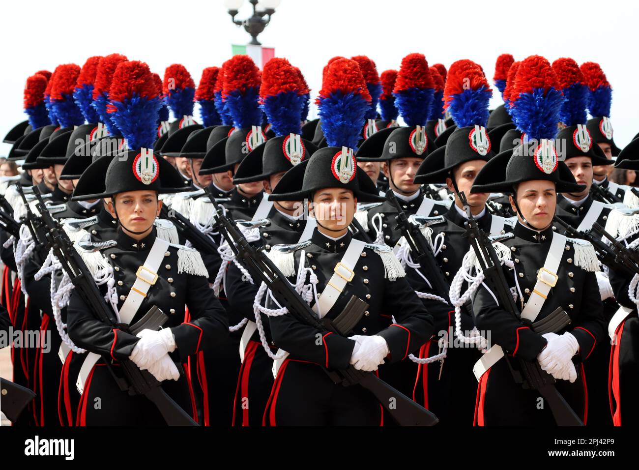 Carabinieri parade uniform immagini e fotografie stock ad alta ...