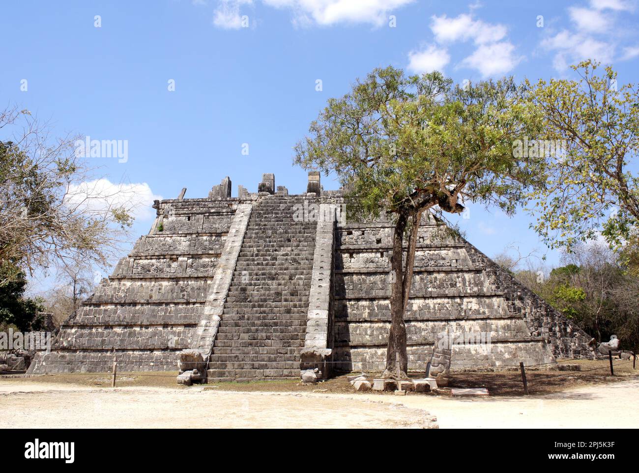Antica piramide Maya, Chichen Itza, Yucatan, Messico. Un'antica ...