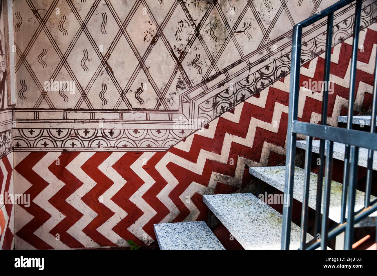 La funivia como brunate immagini e fotografie stock ad alta risoluzione ...