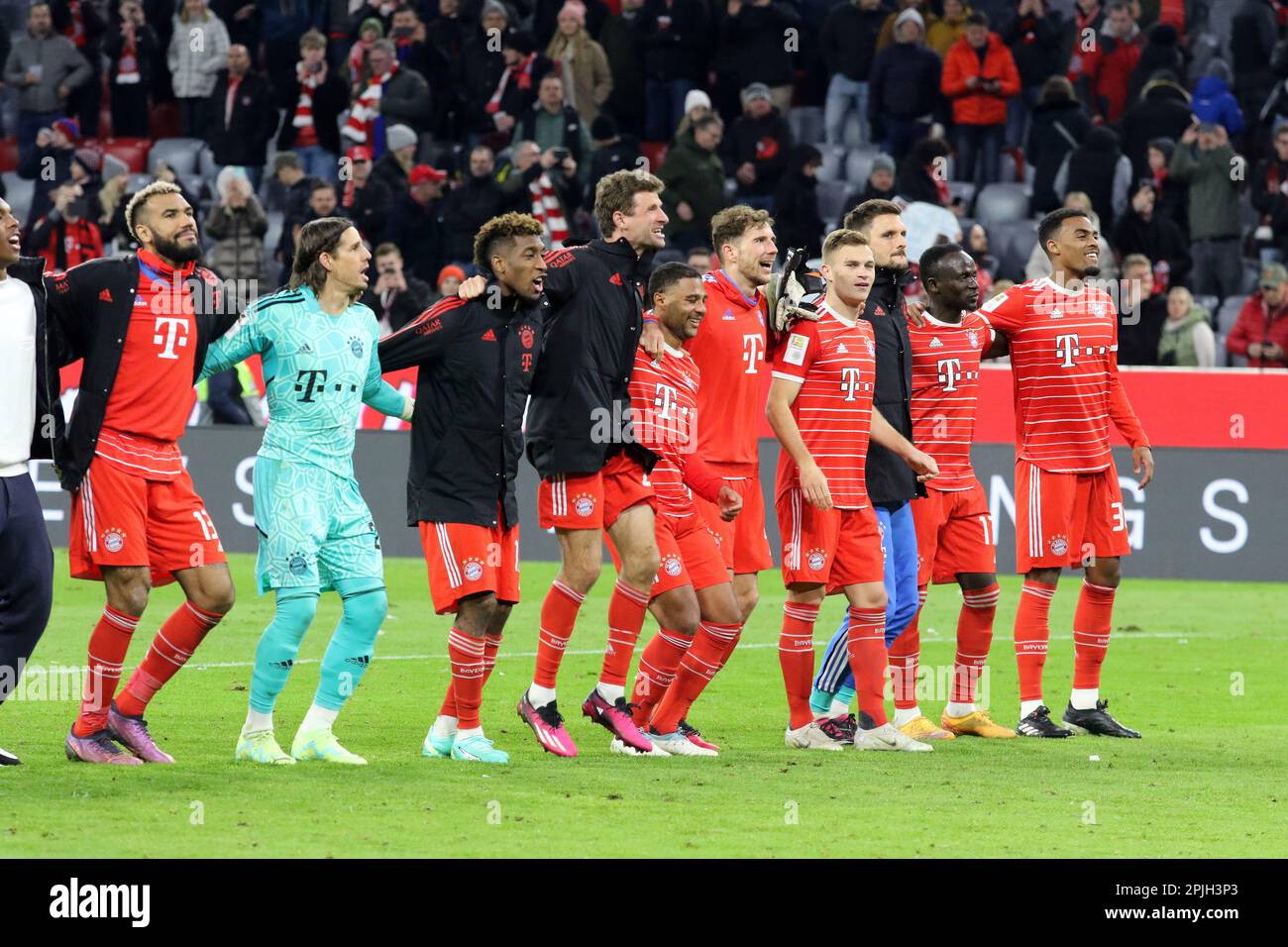 Joshua kimmich fc bayern monaco di baviera fc immagini e fotografie stock ad alta risoluzione ...