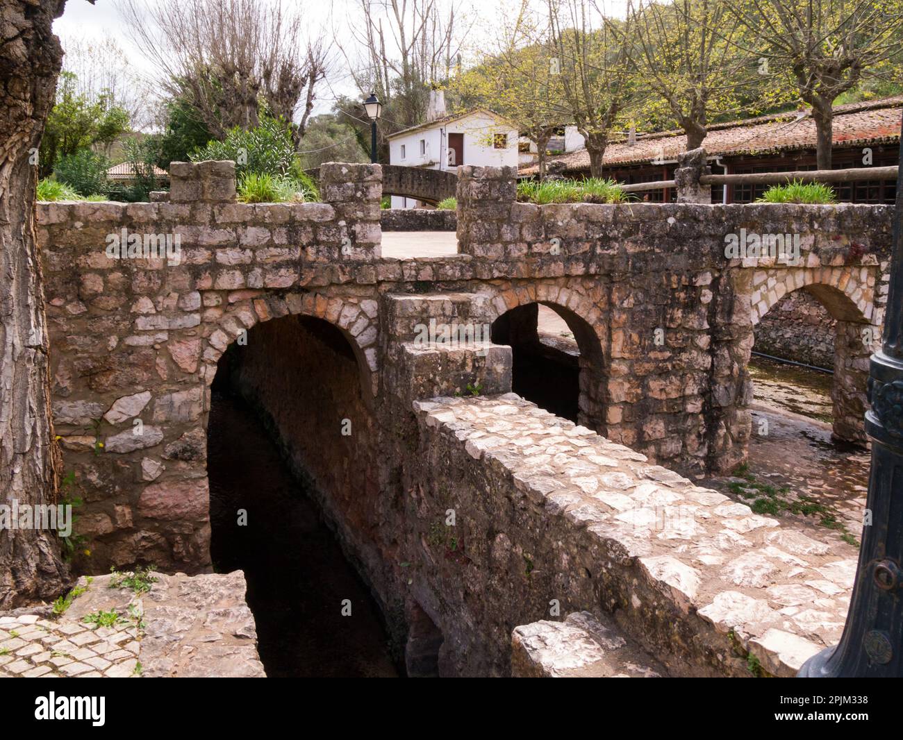 Villaggio alto famoso per le sue caratteristiche naturali immagini e ...