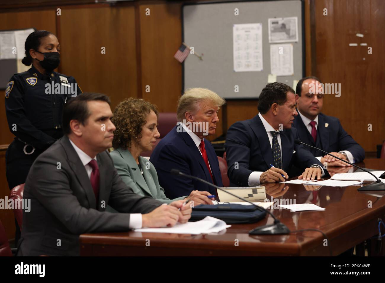 L'ex presidente Donald Trump appare in tribunale per il suo arraignment ...